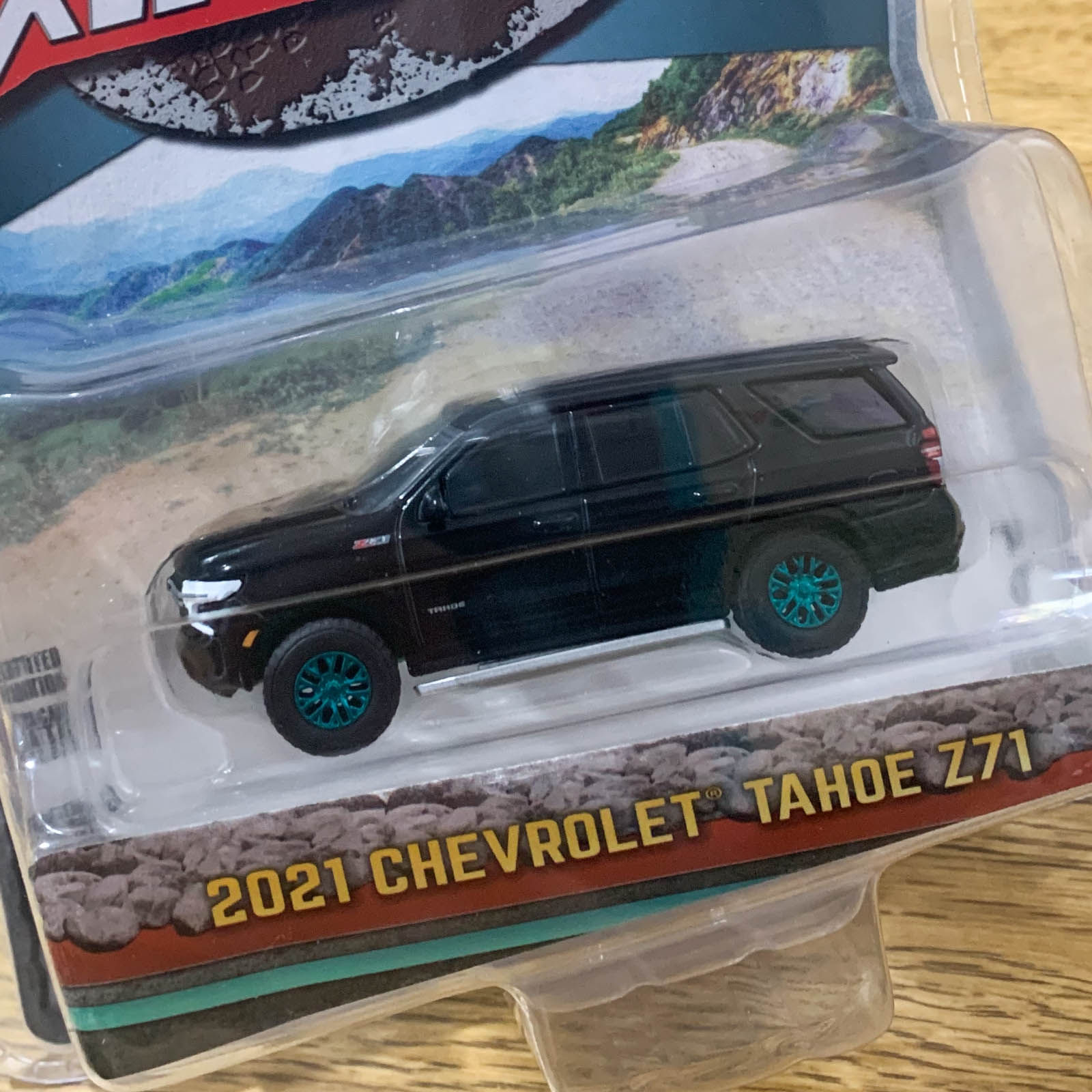 Miniatura - 1:64 - 2021 Chevrolet Tahoe Z71 - All-Terrain 12 - Greenmachine Greenlight - Ri Happy