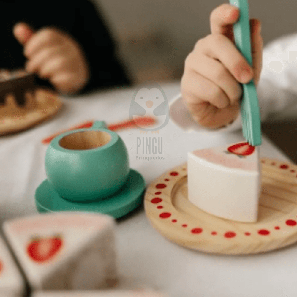 Bolo Fatiado de Morango da Coleção Comidinhas, da NewArt - Ri Happy