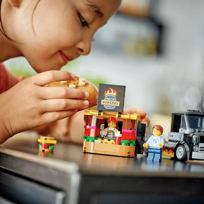 Blocos De Montar Lego City Caminhão De Hambúrgueres 60404