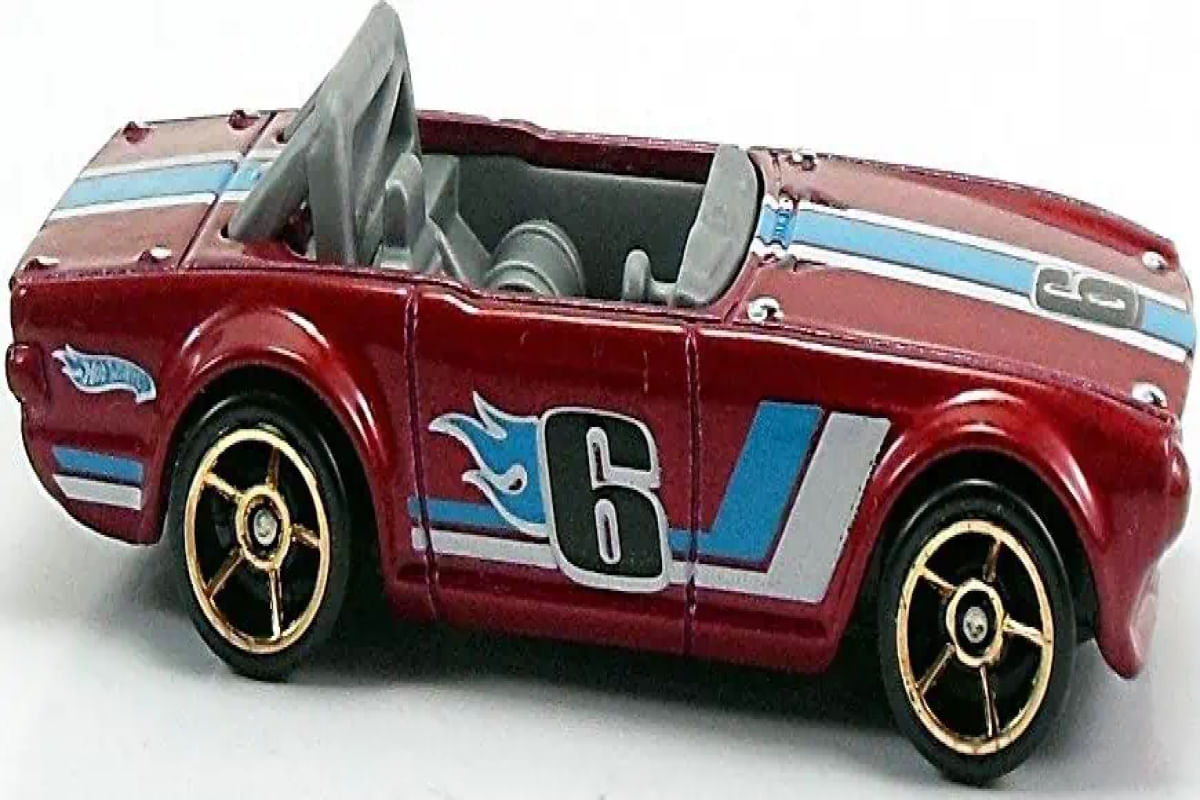 Hot Wheels Faster than Ever - Triumph TR6 - Ri Happy