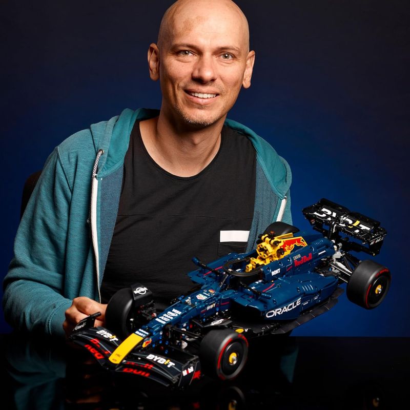 LEGO Technic - Carro Oracle Red Bull Racing RB20 F1 42206 - Ri Happy